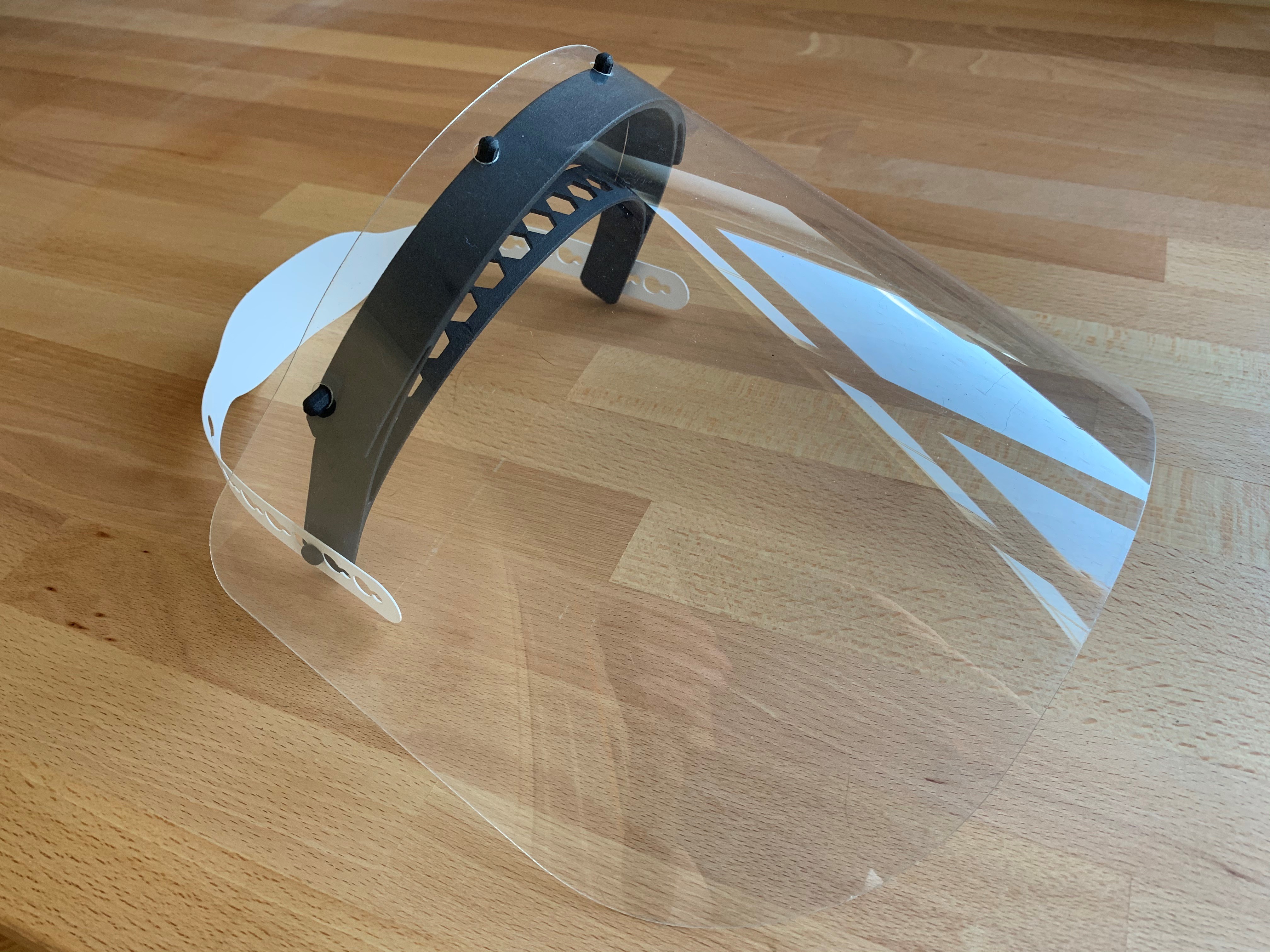 News - Nottingham engineers produce certified 3D printed face shields ...